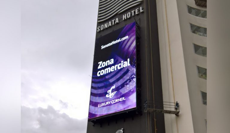 Pantallas verticales de publicidad | Venta, renta y fabricación